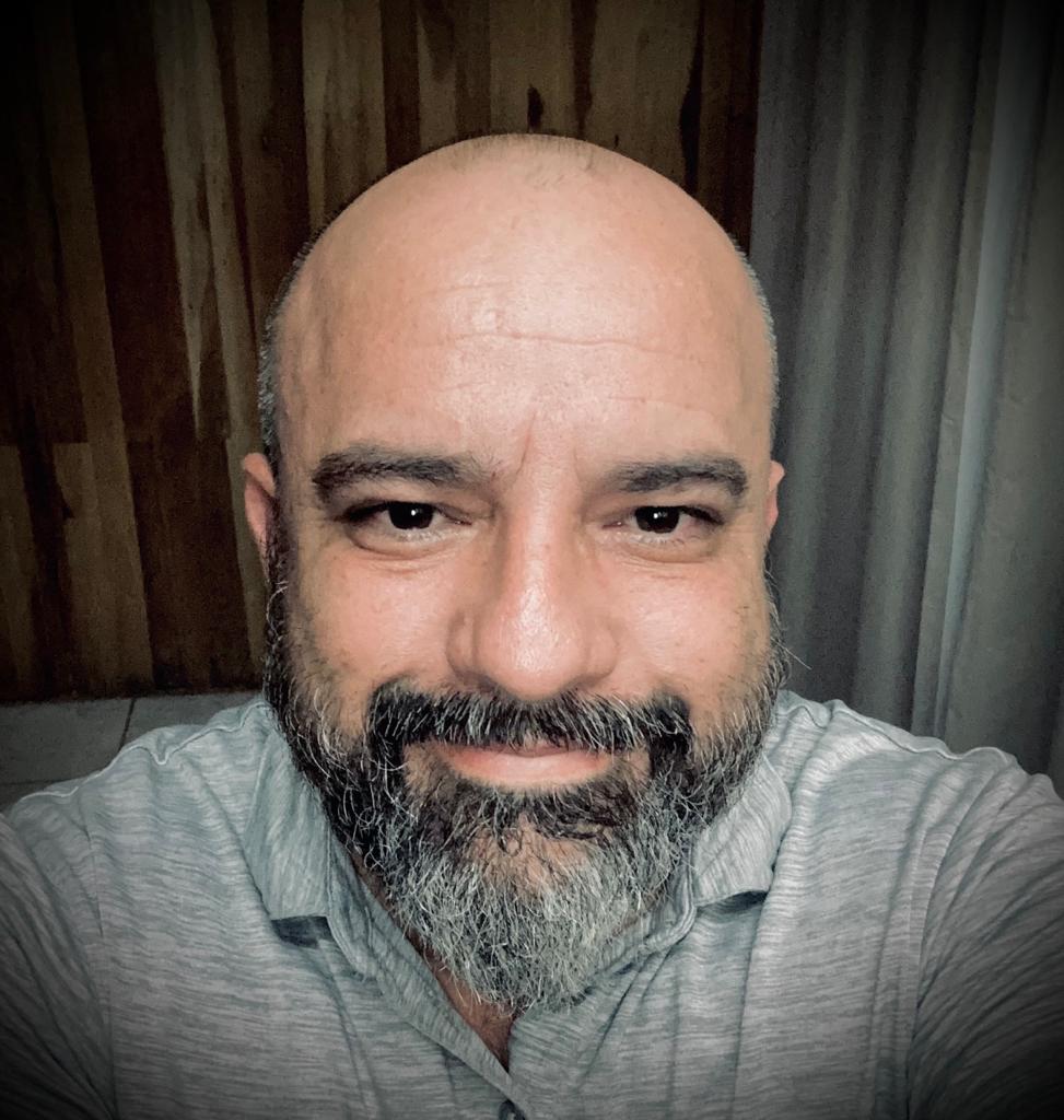 Crafting Knowledge, Shaping Minds. - Crafting Learning Experiences